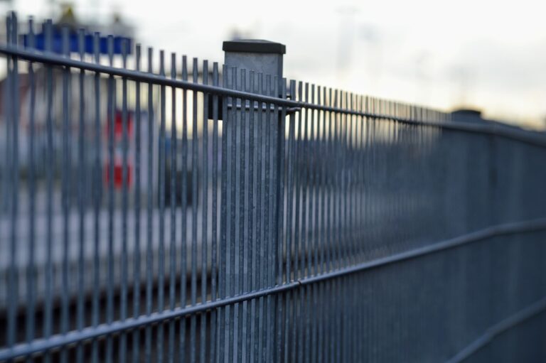 Clôtures en aluminium : opter pour une touche de modernité